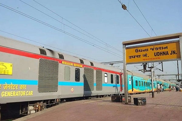 Udhna station finds place in India Book of Records as a green railway ...