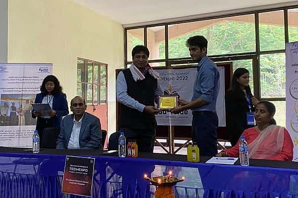 CMD IREDA encourages IIT-Guwahati students for innovations in RE sector