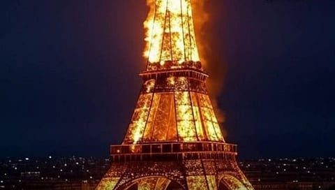 Eiffel Tower Fire | आयफेल टॉवरला भीषण आग; १२०० नागरिकांना सुरक्षितस्थळी ...