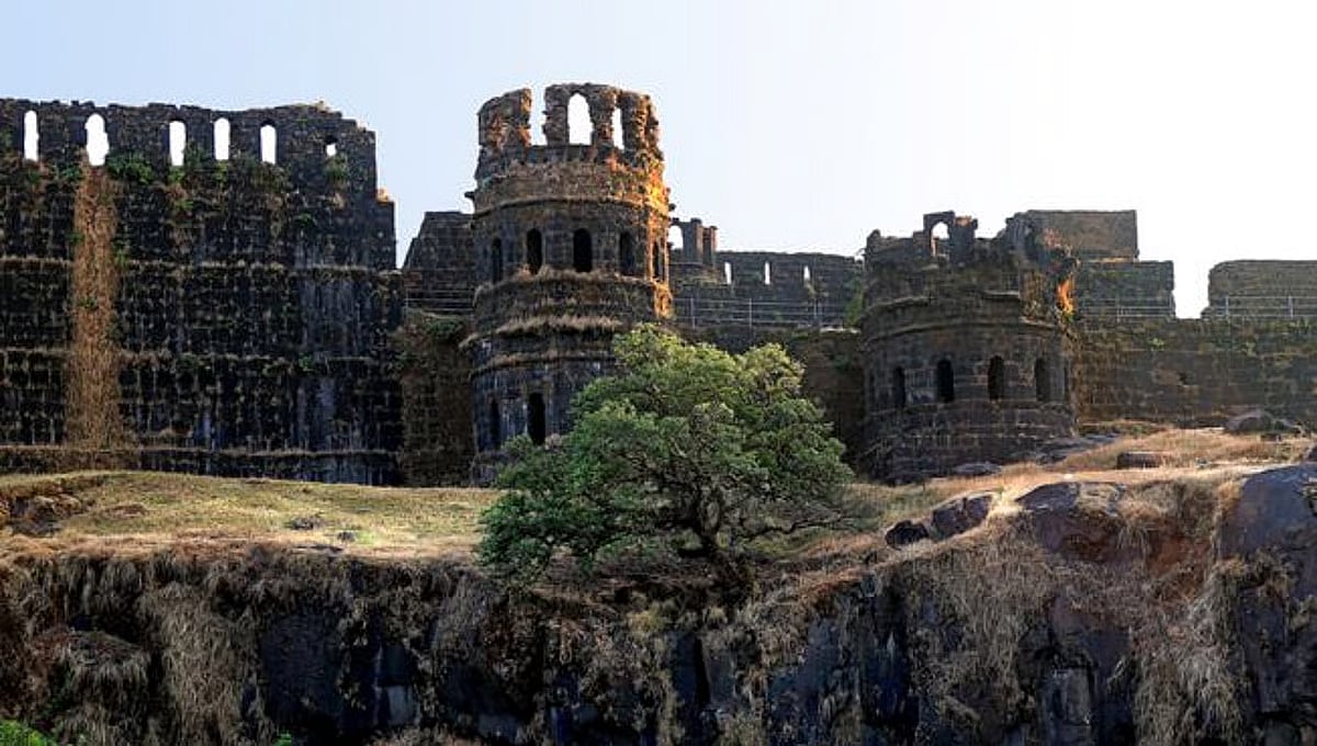Raigad Fort : रायगडच्या तळगडावर शिवकालीन गुप्त दरवाजाचा शोध