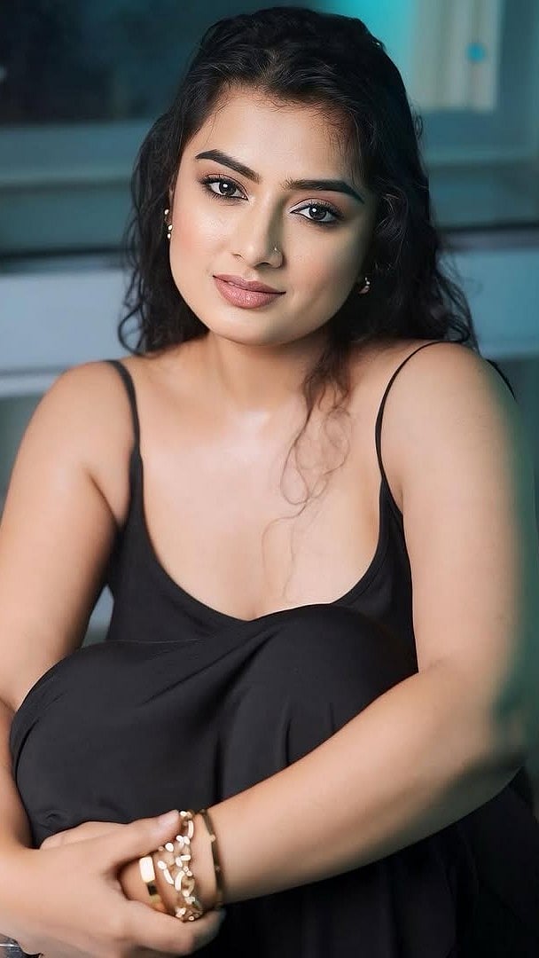 Komal More | 'तू असं पाहिलंस की काळजात कसं तरी होतय', कोमल मोरे ब्लॅक ...