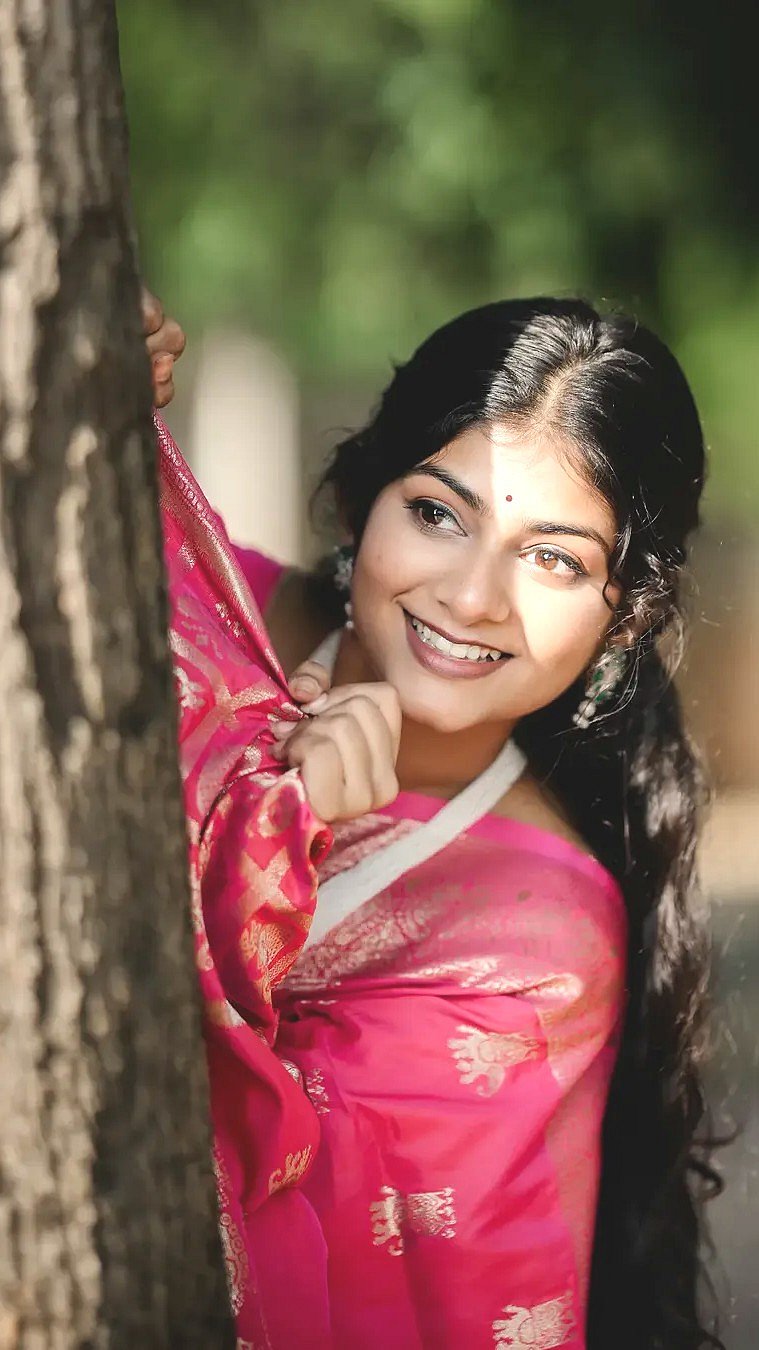 lakshmi jayashree : 'दिसला ग बाई दिसला, मला बघून हसला' 'प्रेमाची गोष्ट' फेम साधी दिसणारी कोमल ...