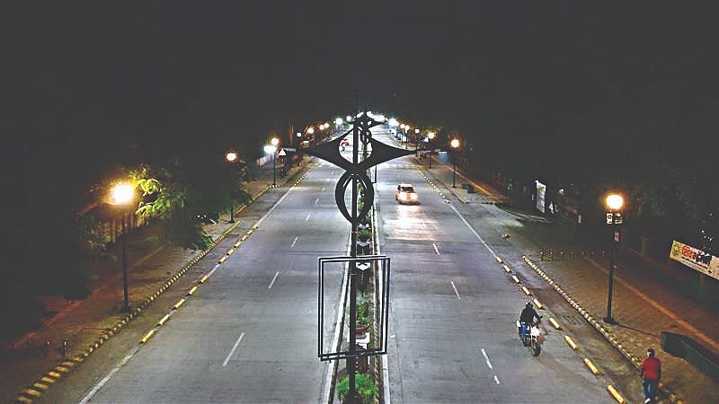 Electricity Saving NMC News Nashik | 'स्मार्ट स्ट्रीट लायटींग'मुळे 130 ...