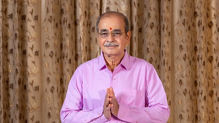 Appasaheb Dharmadhikari | दिव्यत्वाची जेथ प्रचिती तेथे कर माझे जुळती...