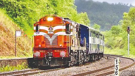 New Year special local trains : नूतन वर्षानिमित्त मध्य रेल्वेवर धावणार ...