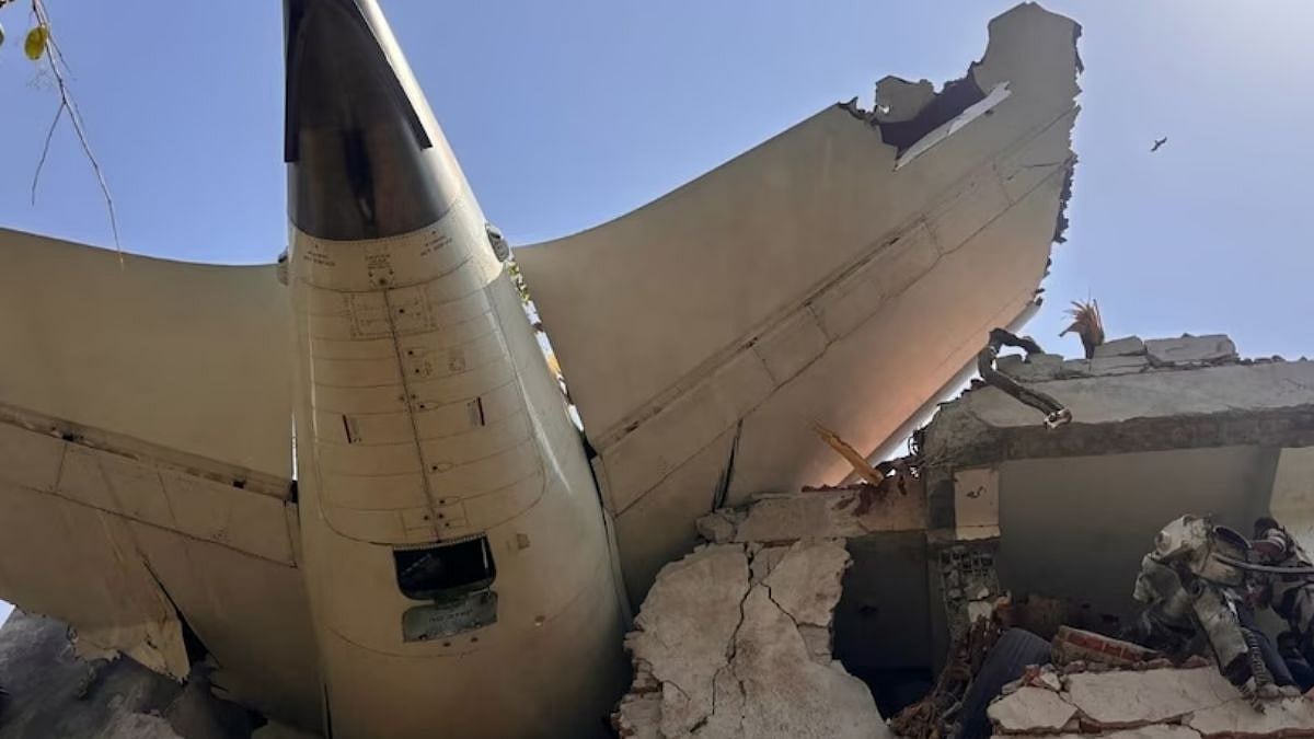 Air India plane crash | एअर इंडियाच्या ‘त्या’ विमानात देखभालीच्या गंभीर ...