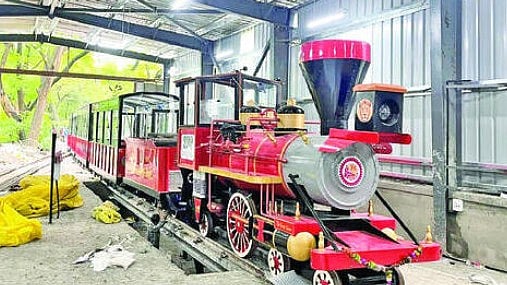 Vanrani toy train restart : राष्ट्रीय उद्यानात ऑगस्टपासून धावणार वनराणी