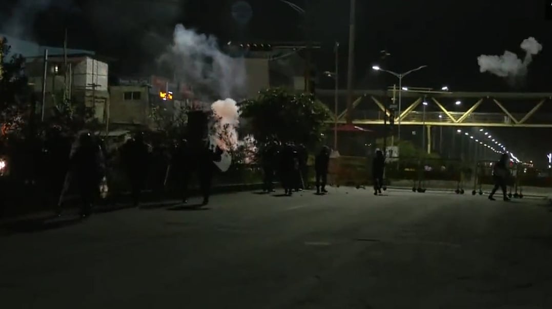 மணிப்பூர் கலவரம்: பாஜக அலுவலகம் அருகே ஏராளமானோர் திரண்டதால் பரபரப்பு ...