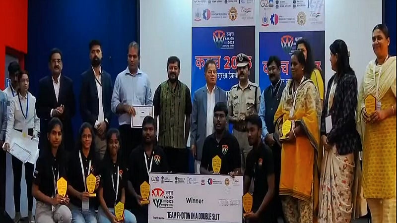 ‘கவாச் 360’ மொபைல் ஆப்... சென்னை மாணவர்கள் சாதனை! / Chennai students ...