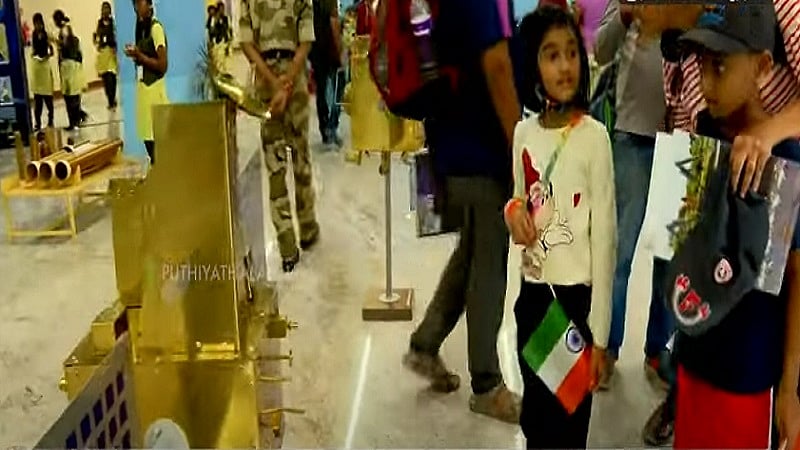 இஸ்ரோவின் வரலாற்றை விவரிக்கும் அருங்காட்சிகம்; படையெடுக்கும் ...