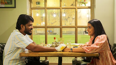 Lover Movie Review | இக்கால இளசுகளின் காதலை பிரதிபலிக்கிறதா லவ்வர்..!