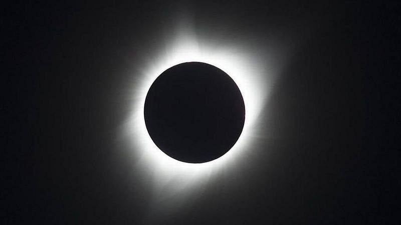 A solar eclipse in the solar cycle; America ready to investigate Corona ...