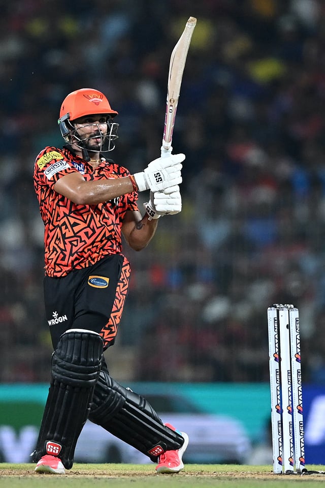 தோனி குறித்த பேச்சு| எதிர்ப்பு தெரிவித்த CSK ரசிகர்கள்.. விளக்கமளித்த ...