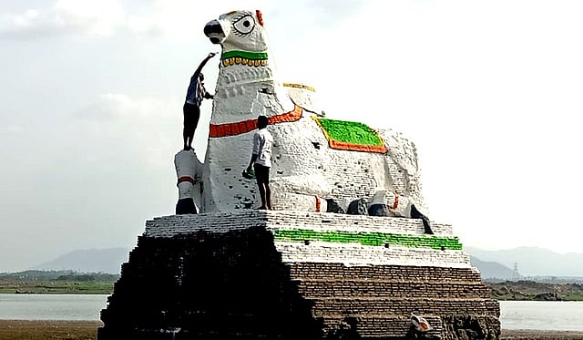 சேலம்: மேட்டூர் அணையில் புதுப்பொலிவுடன் கம்பீரமாக காட்சியளிக்கும் நந்தி ...