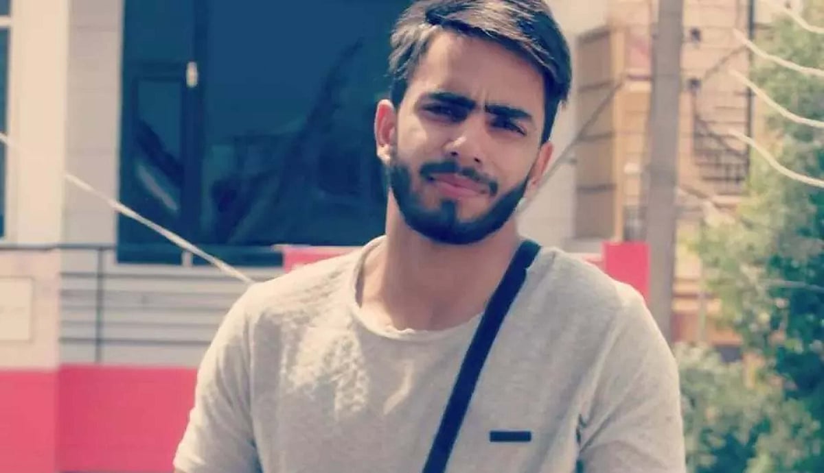 فیضان نادرو: ایم سی اے کی ڈگری حاصل کرنے والا پہلا جسمانی طور معذور ...