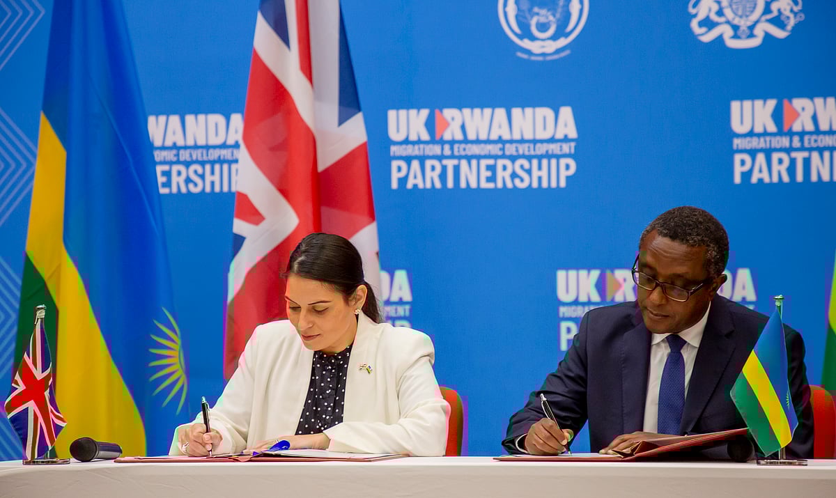 UK-Rwanda deal Explained: शरणार्थियों को रवांडा भेजेगा ब्रिटेन-क्यों हो ...