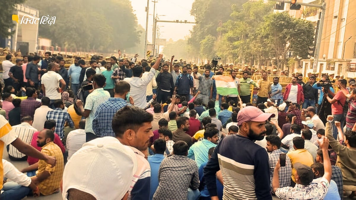 Prayagraj Student Protest: "नॉर्मलाइजेशन बर्दाश्त नहीं," प्रयागराज में ...
