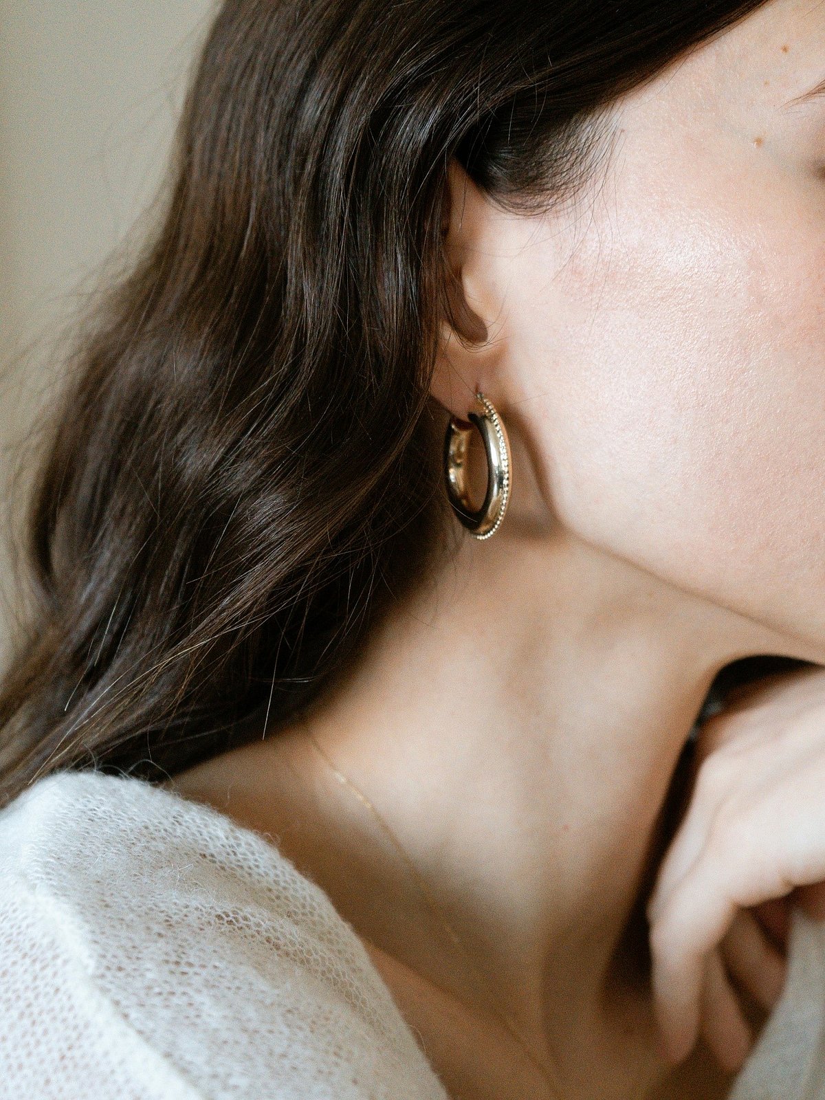 5 Perfect Events to Flaunt Gold Hoops