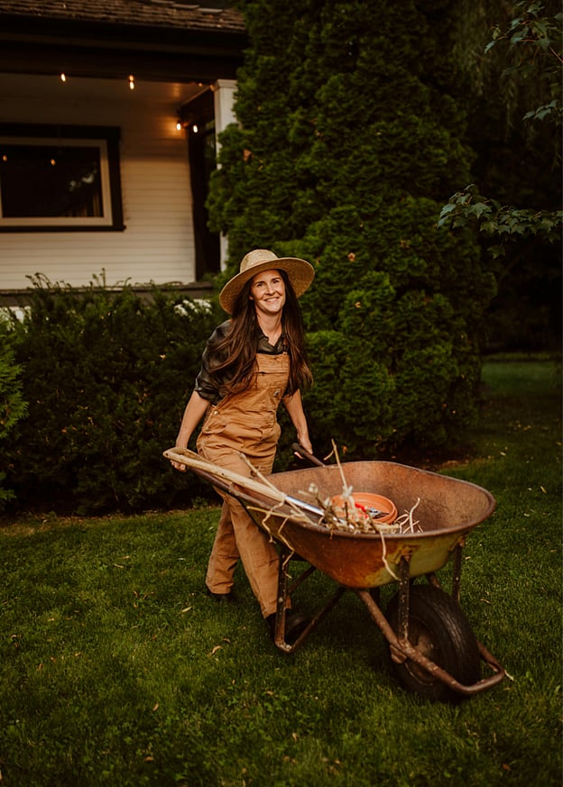 Weekend Freedom: Benefits of Professional Yard Cleanup Services