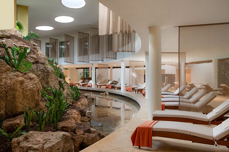 Grand Velas SE Spas: Luxury Hand Treatments Redefine Wellness
