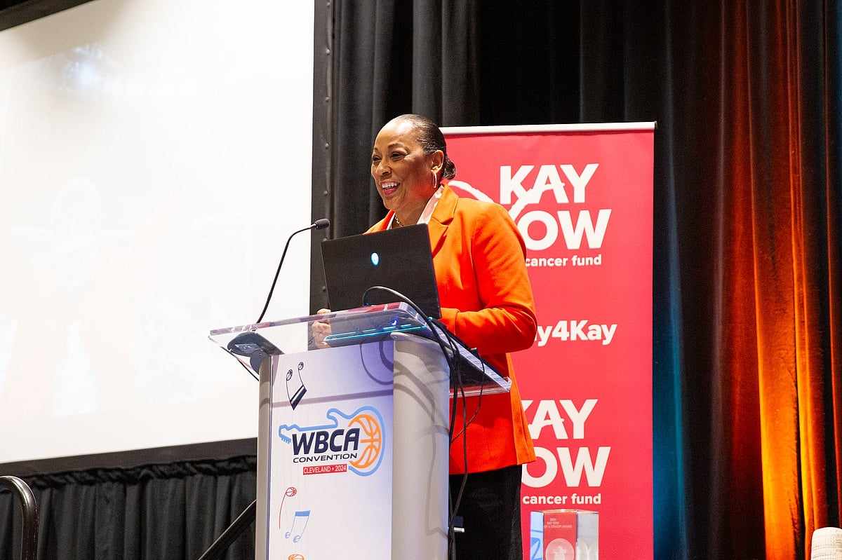 Syracuse Coach Felisha Legette-Jack Receives Kay Yow Award from FCA