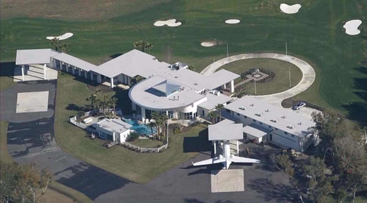 John Travolta House John Travolta And Kelly Preston's Mid Century