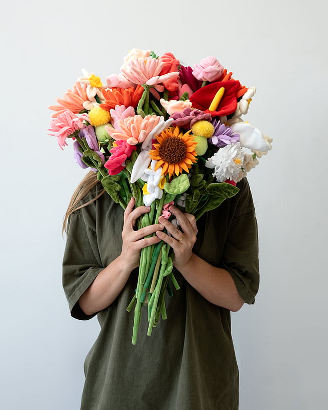 Cj Hendry and Clé de Peau Beauté's Flower Market in NYC This September