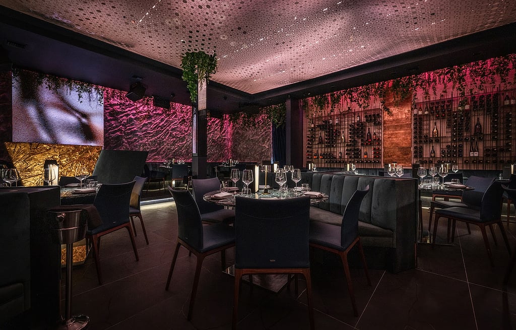Mona Lisa Miami Beach: Asian-Mediterranean Fusion & Nightlife Hotspot