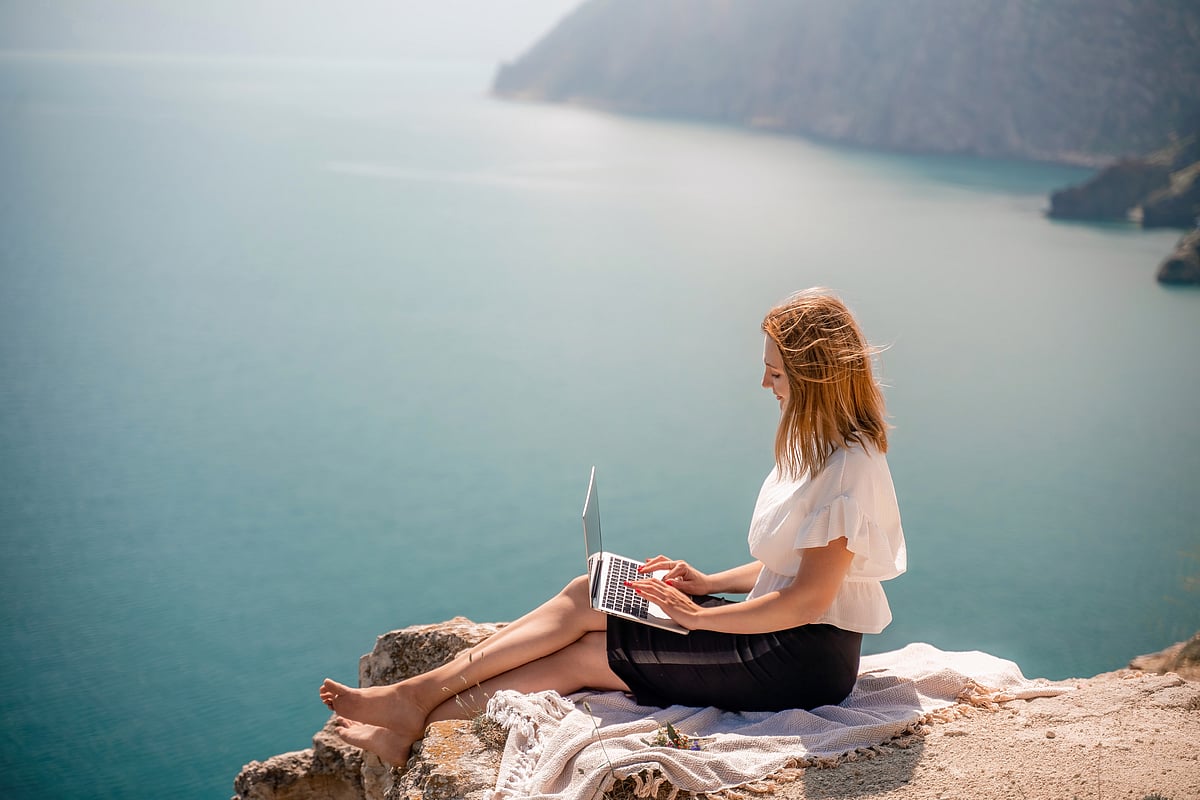 How Yesim Empowers Digital Nomads to Stay Connected and Productive