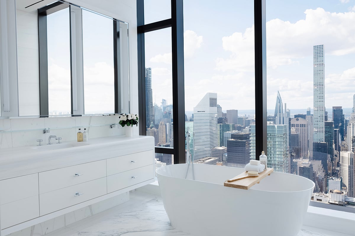 Experience Ultimate Luxury: Sutton Tower’s Penthouse 80 in Manhattan