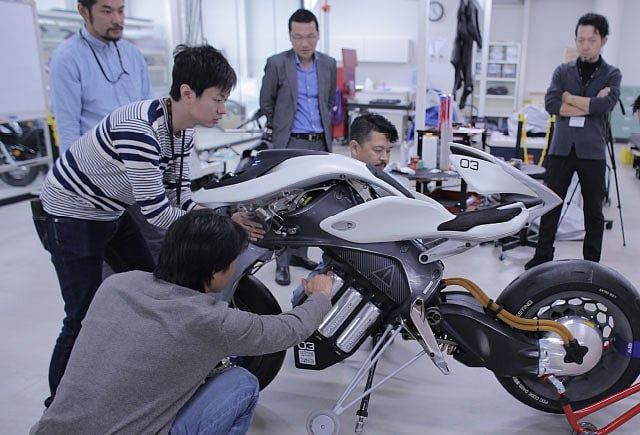 Jin-Ki Kanno, Yamaha's Motoriod AI Robot Self-Balancing Motorcycle Concept