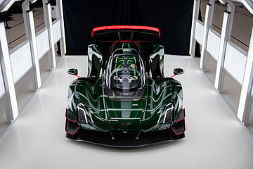 Lukas Czinger: Reinventing Hypercars with AI, 3D Printing & Innovation
