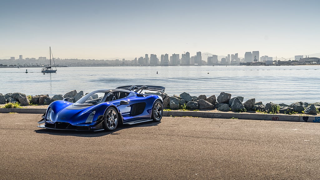 Lukas Czinger: Reinventing Hypercars with AI, 3D Printing & Innovation