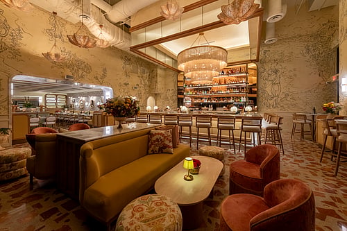 The Ultimate Ladies' Night Guide: Miami's Top Luxurious Hotspots