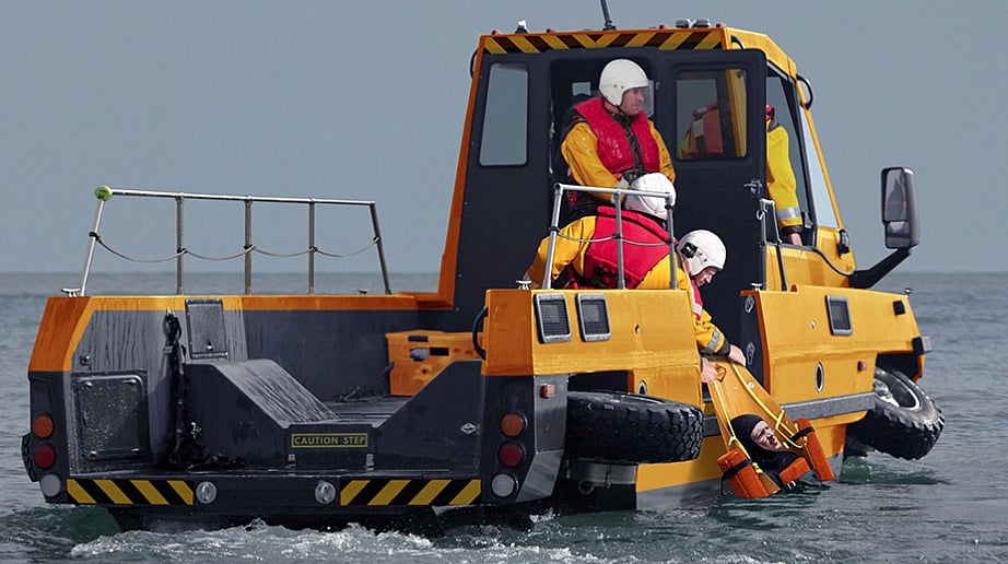 Amphibious Luxury: Gibbs Amphibians Redefine Terrain Travel