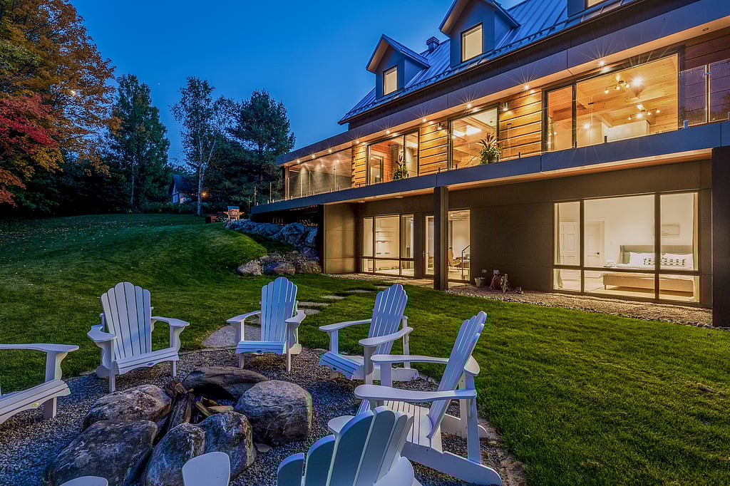 Muskoka Luxury: Experience Jayne’s Cottages' Secluded Elegance