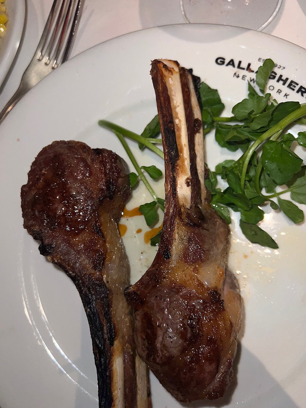 Discover Gallaghers: NYC's Timeless Steakhouse Experience