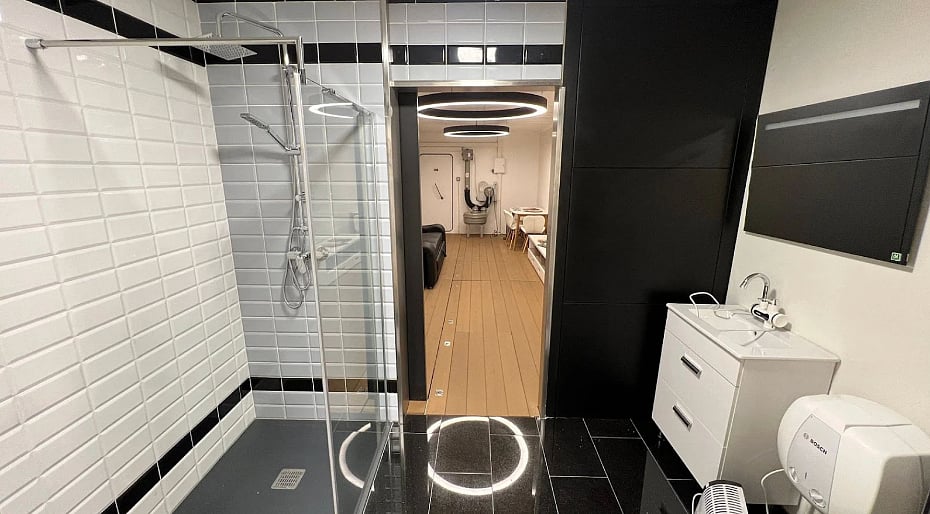 Luxury Bunkers: Atlas Shelters Redefine Survival Real Estate