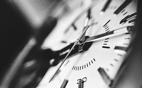 Luxury Watch Buying Guide: Key Factors for Collectors and Enthusiasts