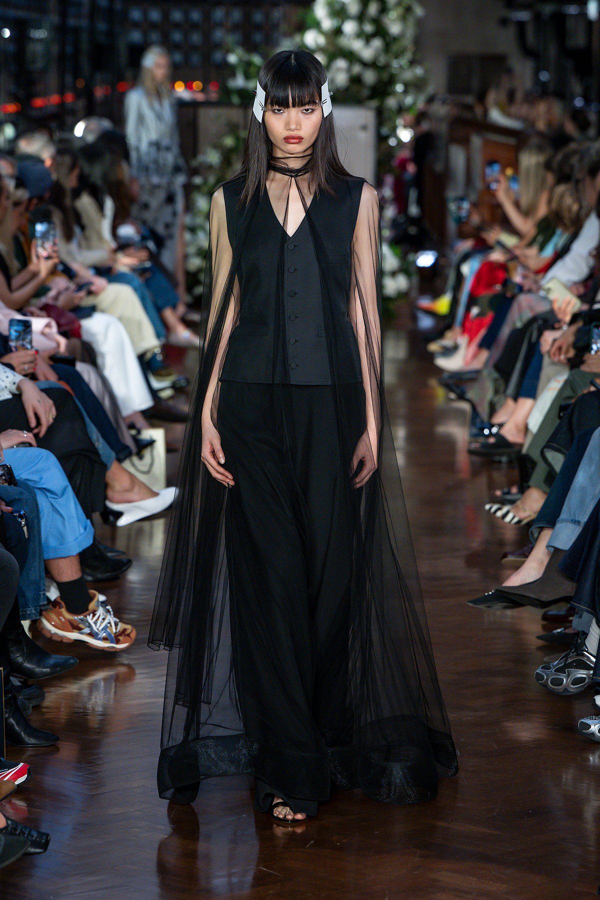 Fashion Trends 2026: Bold Colors and Sculptural Silhouettes Define SS26