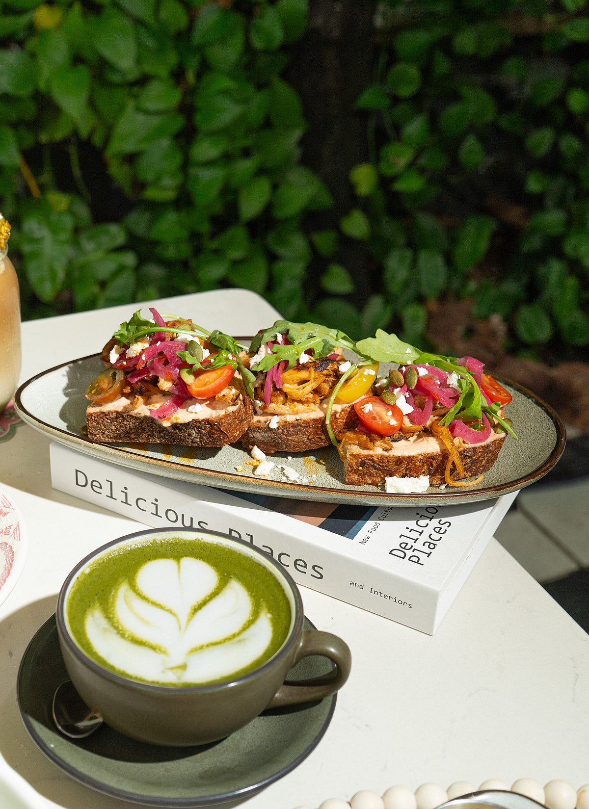 Café Bastille Expands: Modern Parisian Brunch Arrives in Weston