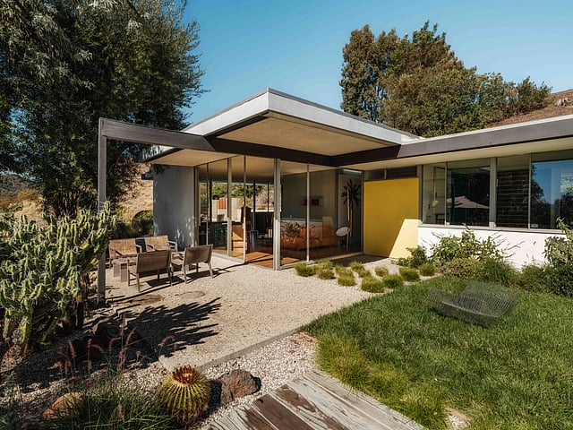 Explore a Restored Richard Neutra Masterpiece in Crestwood Hills