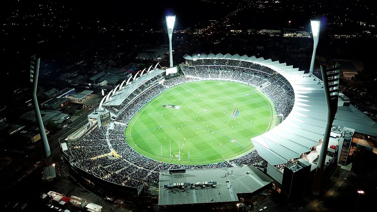 A Beginner's Guide to AFL: Scoring, Positions, and Match Structure