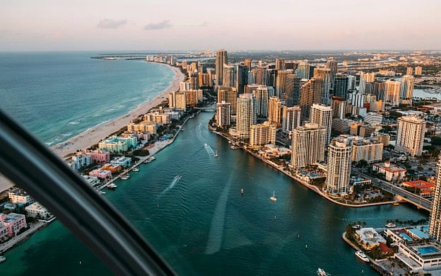 Miami Helicopter Discovery Flight: Skyline Views