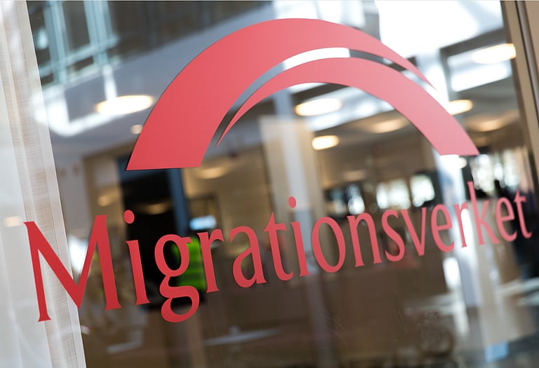 Migrationsverket försvarar riktlinjer som kan ge IS-anhängare asyl