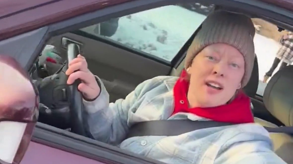 Filmklipp visar kvinnliga paret innan ICE-skjutningen i Minneapolis ...