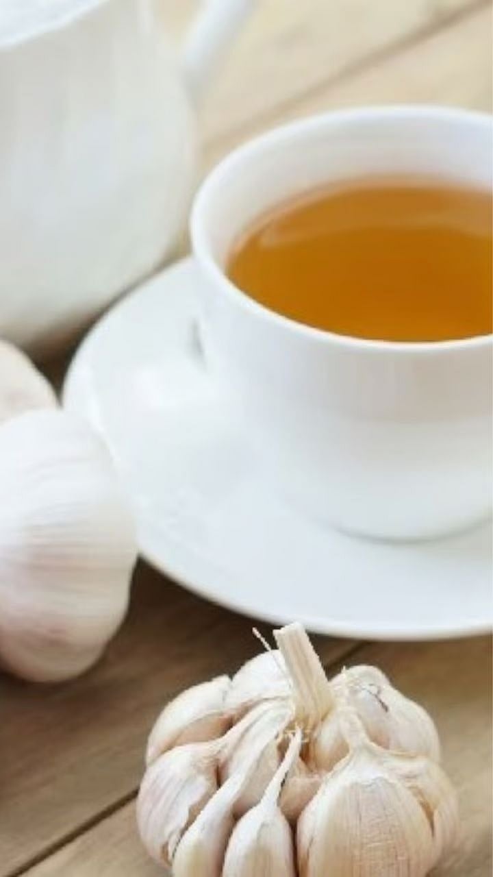 Garlic Tea: वजनापासून ते पचनापर्यंत या समस्यावर रामबाण आहे लसणाचा चहा ...