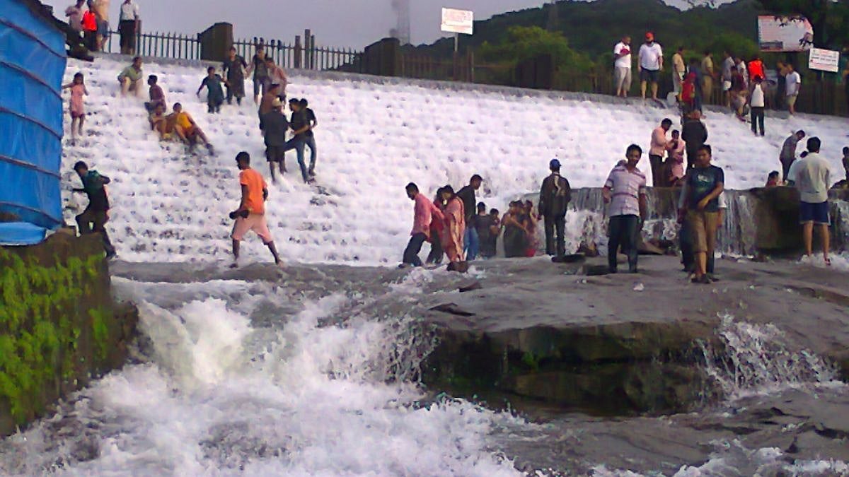 Bhushi Dam : पावसाळ्यात लोणावळ्यातील भुशी धरणाला नक्की भेट द्या ...