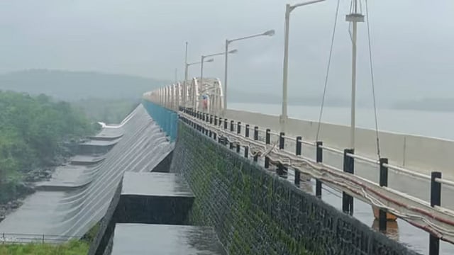 Mumbai Dam Water Level: मुंबईला पाणीपुरवठा करणाऱ्या ७ धरणांमध्ये किती ...