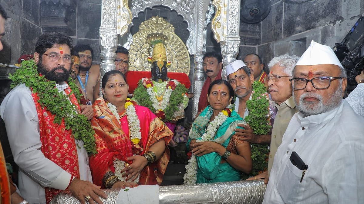 Ashadhi Wari 2024: विठू नामाच्या गजरात पंढरपूर दुमदुमलं, CM शिंदेंच्या ...